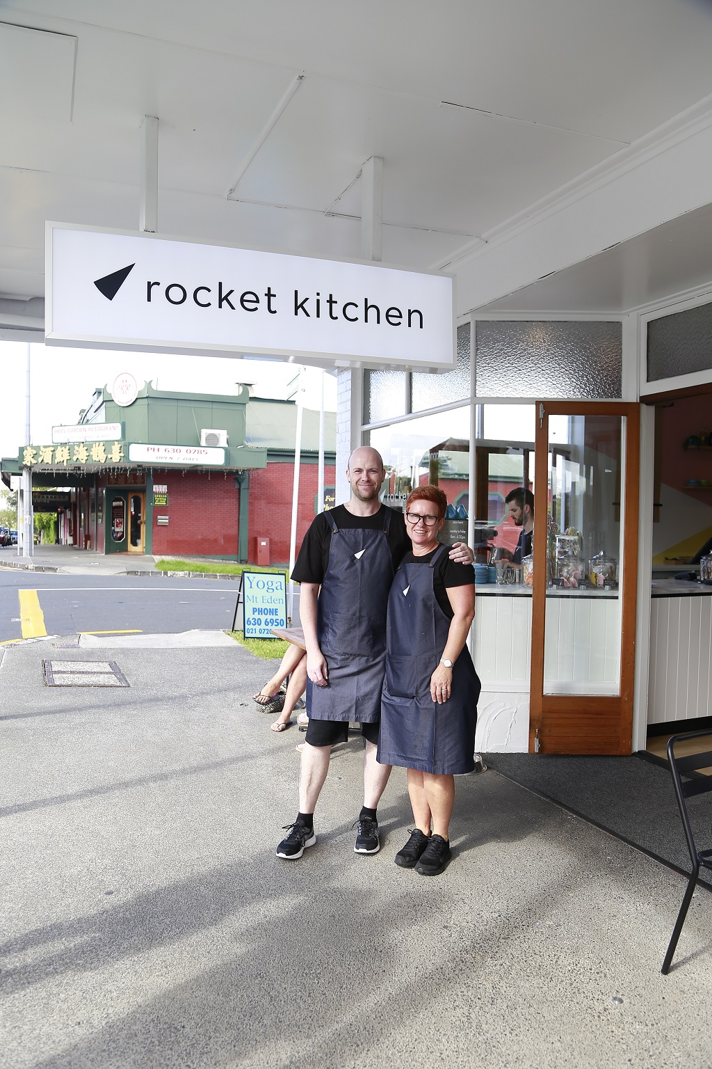 ROCKET KITCHEN - Restaurant & Café