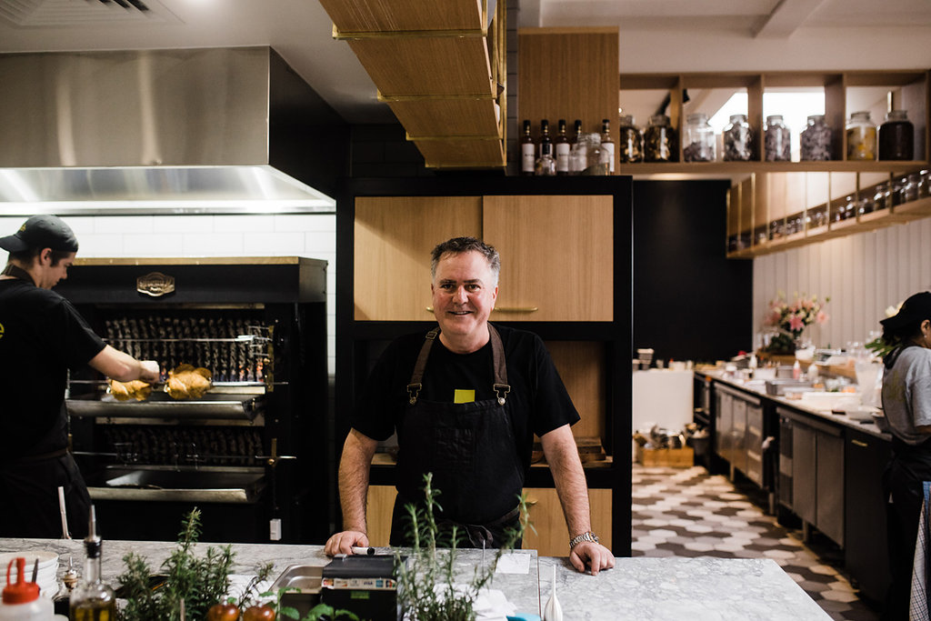 SIMON GAULT JOINS WEIGHT LOSS CHALLENGE - Restaurant & Café