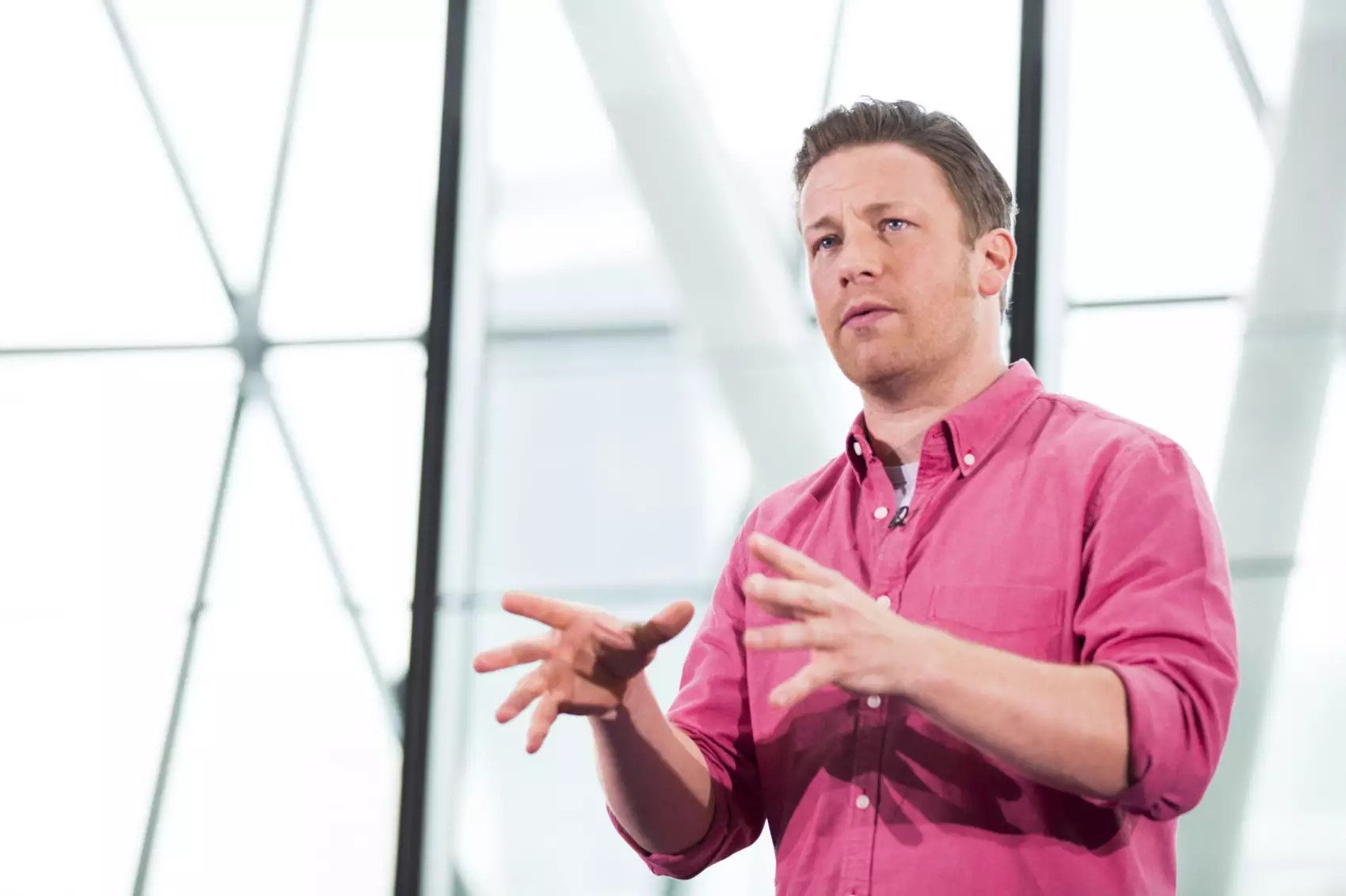 JAMIE OLIVER RUNS OUT OF CASH - Restaurant & Café